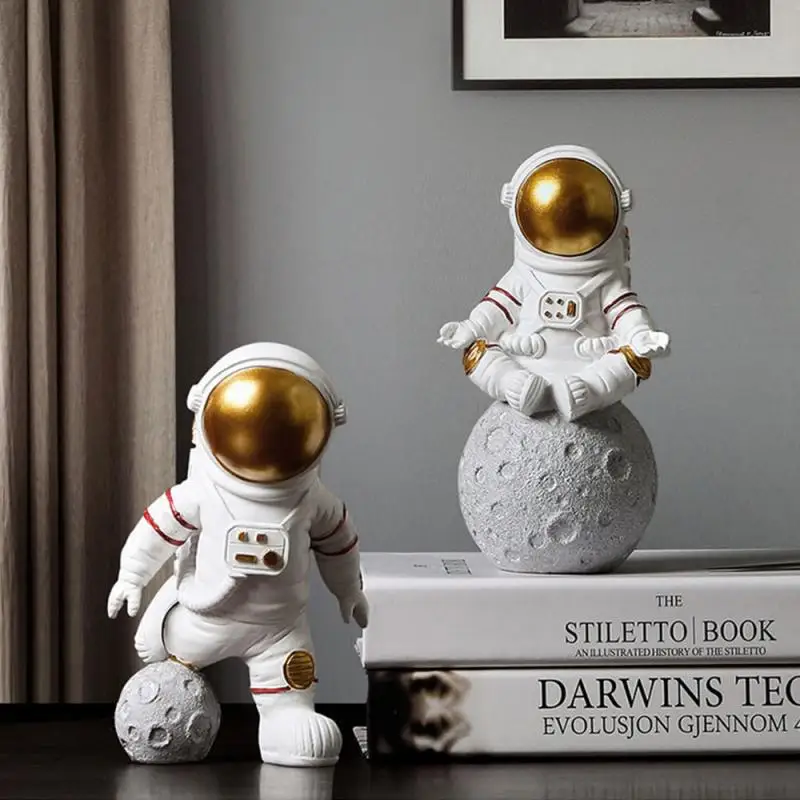 Desk Astronaut Statue: miniature figure - SUNDOA ☼ Shopping